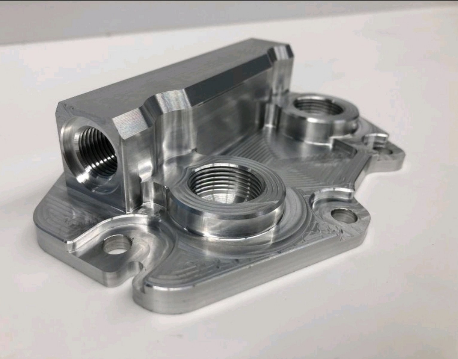 Bowers Group’s XT Thread Gauges Help UWR in Custom Race Car Solution